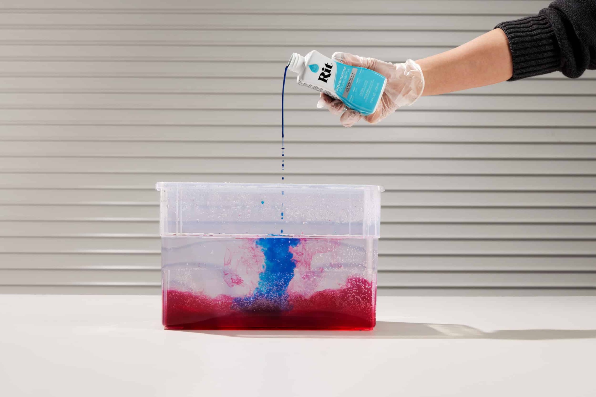 How to Solid Dye Your Converse – Rit Dye